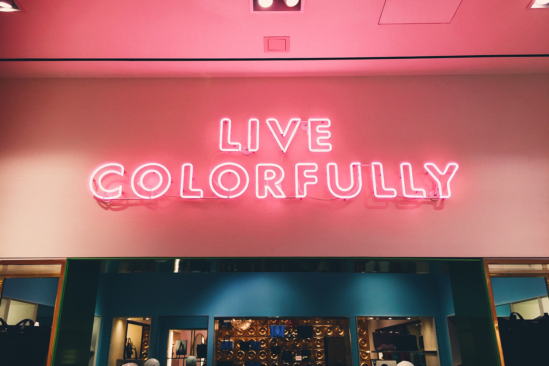 The psychology of color and its importance in storytelling | Deer Swipe